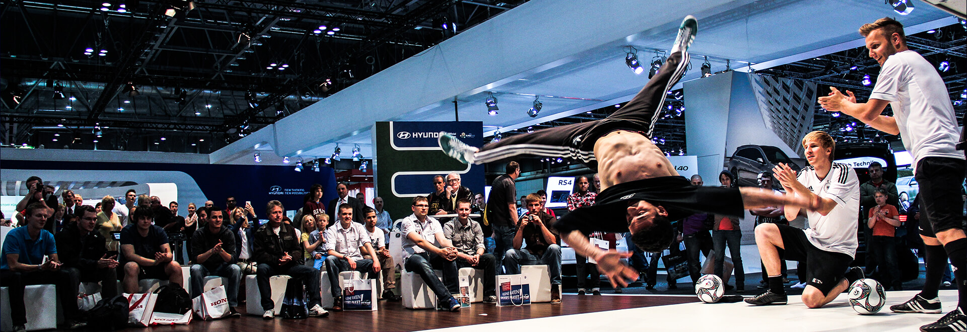 Breakdance Show ᐅ Live Showact für Event ᐅ Jetzt buchen.