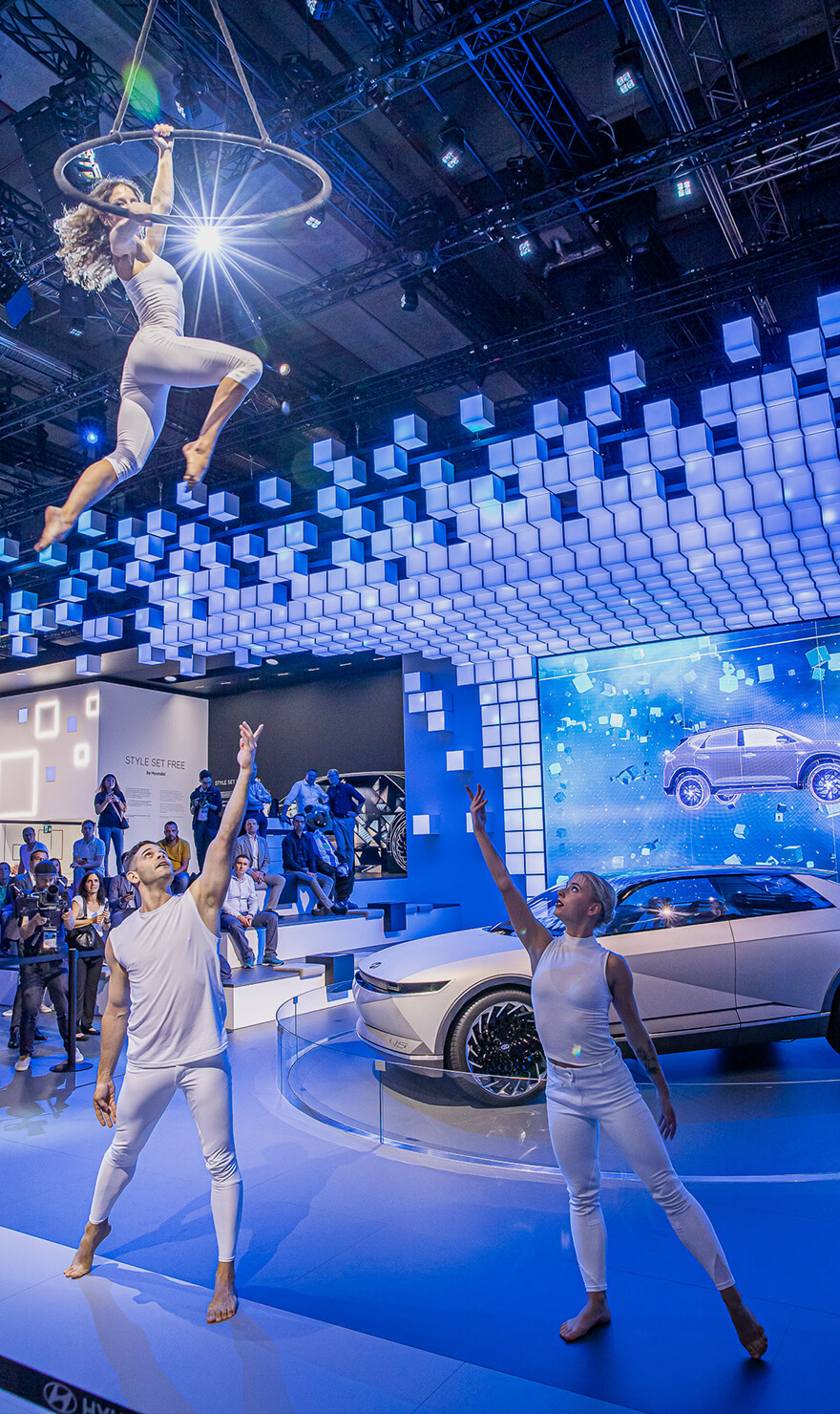 Mapping Show Inszenierung ᐅ Interaktiver Showact & Video Projektion.